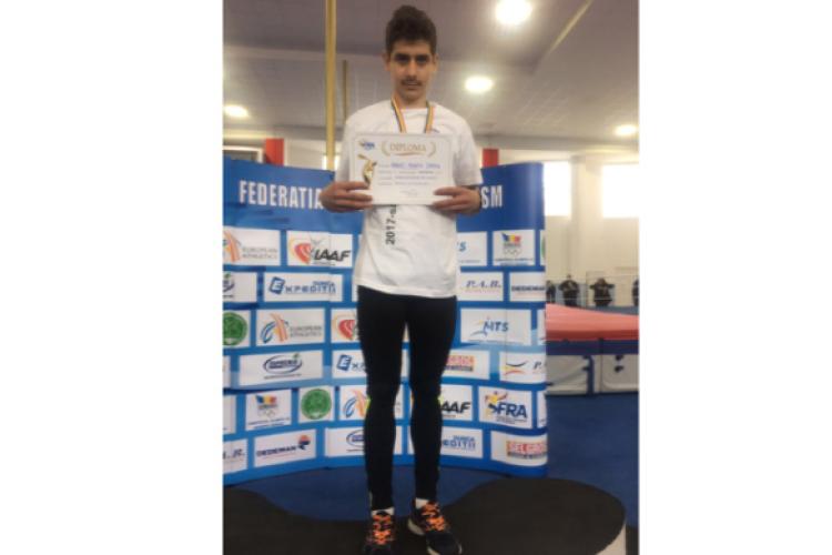 Robert Simion de la LPS este campion naţional la 60 m plat, juniori III ...